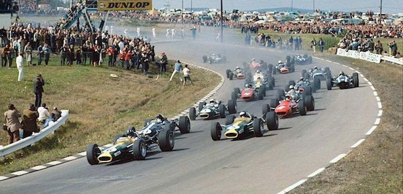 Bookshelf: The Knowledge by David Heyhoe | HistoricRacingNews.com